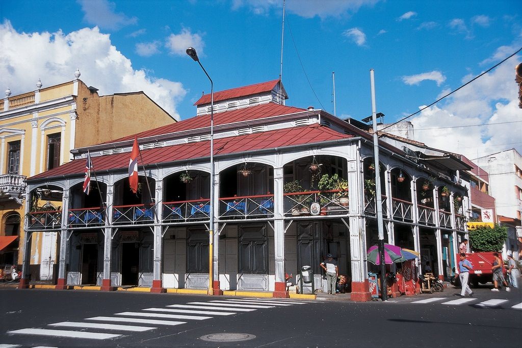 Casa de Fierro - Atlas Obscura