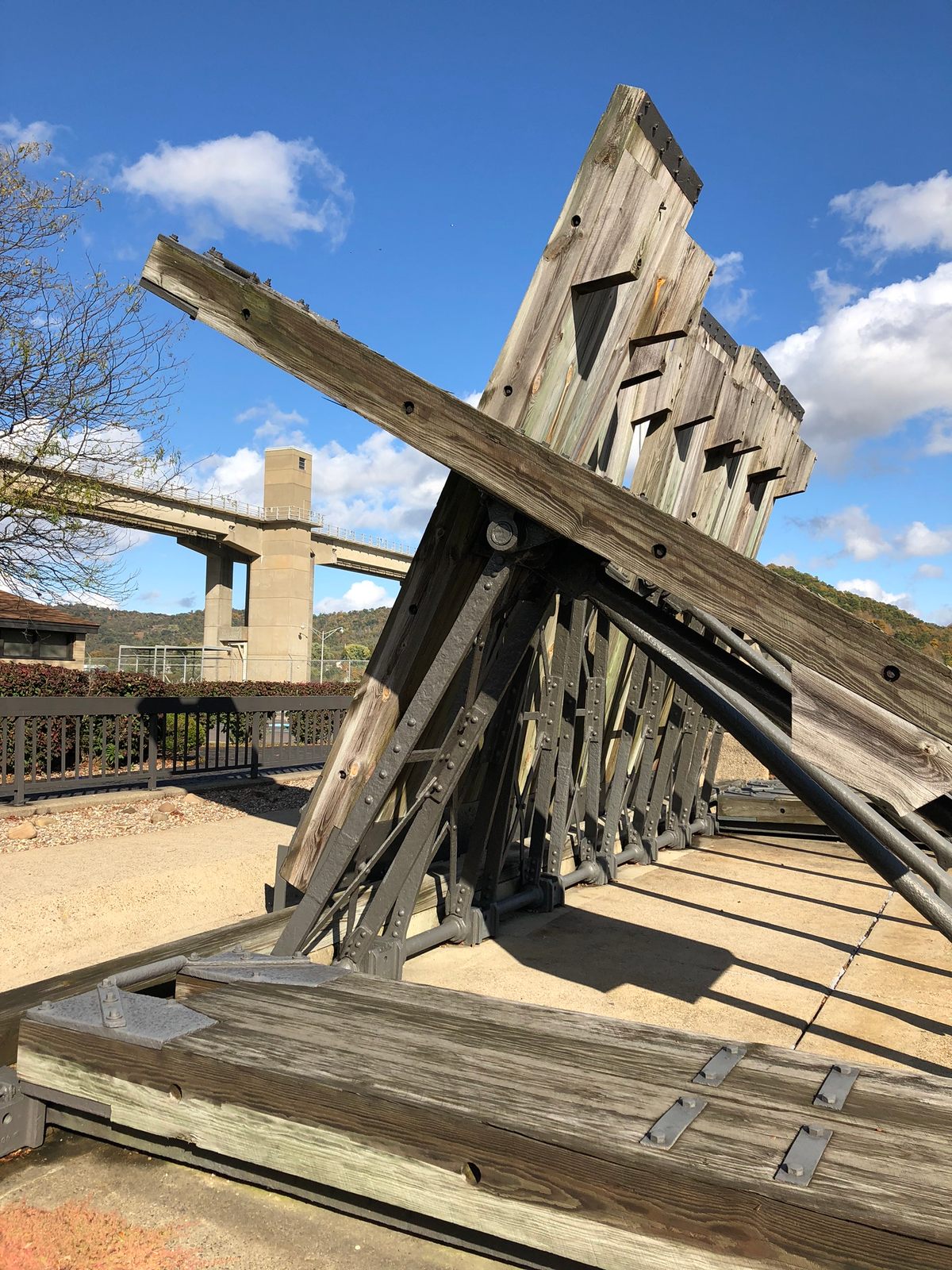 Hannibal Locks and Dam – Hannibal, Ohio - Atlas Obscura