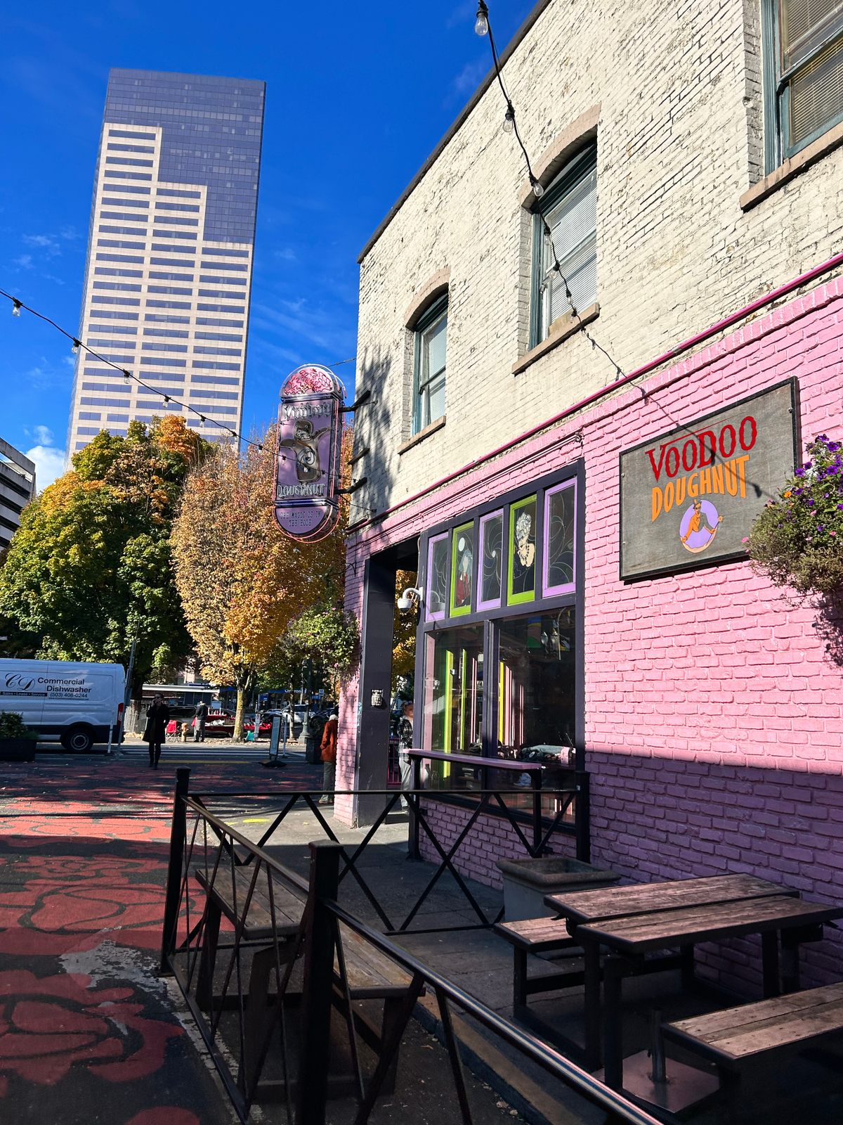 Voodoo Doughnut and Wedding Chapel – Portland, Oregon - Gastro Obscura